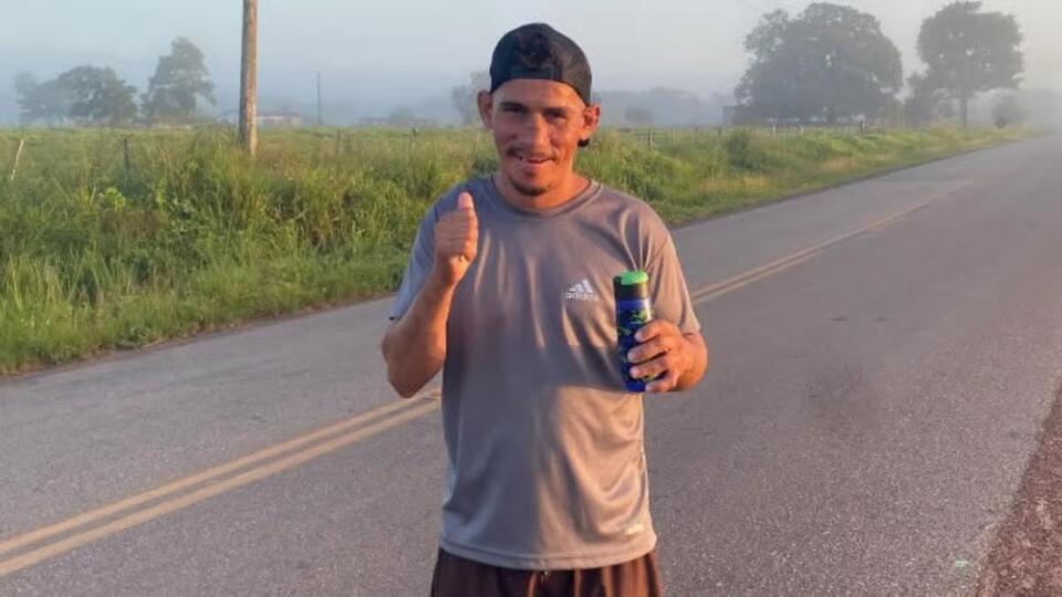 Drunk Man In Flip Flops Joins 8km Race Wins A Medal Newsbreak