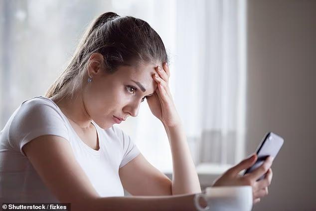 Cellular service goes down across US as millions are hit by outage ...