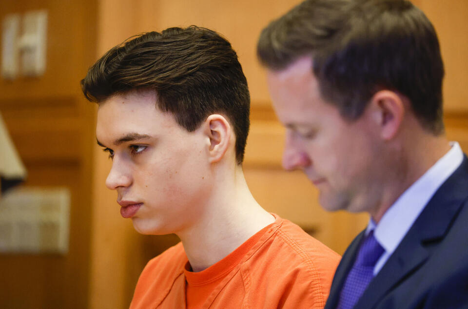 Iowa teen gets life with possibility of parole after 35 years for Spanish teacher's beating ...