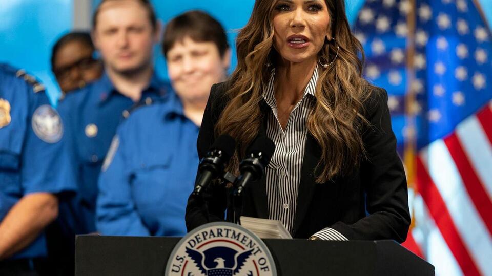 Kristi Noem in Twin Cities as ICE carries out what it calls ‘largest ...