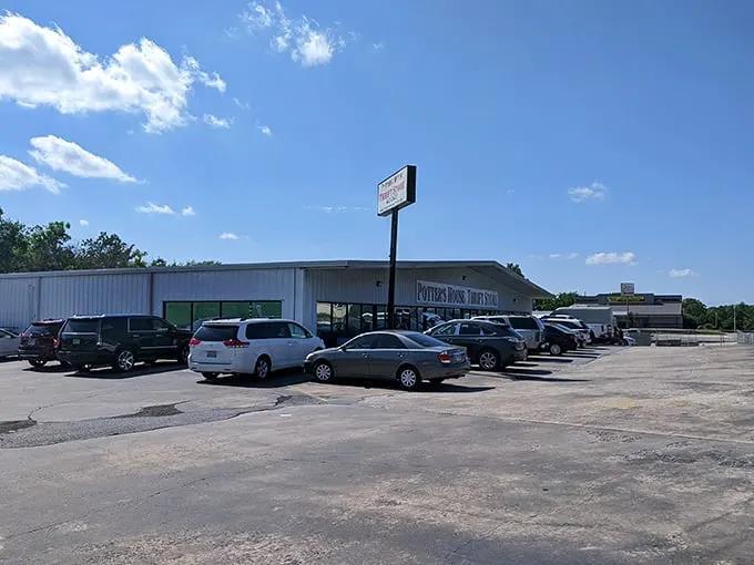Explore This Massive Thrift Store In Arkansas With Thousands Of ...