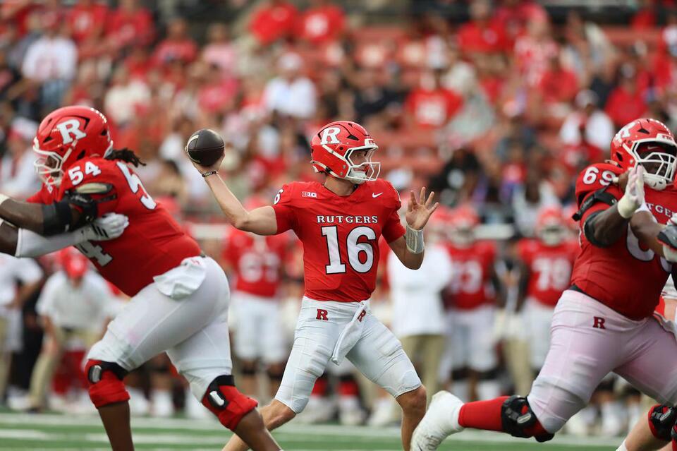 Rutgers vs. Iowa FREE LIVE STREAM (9/19/25): Watch college football, Week 4 online | Time, TV ...