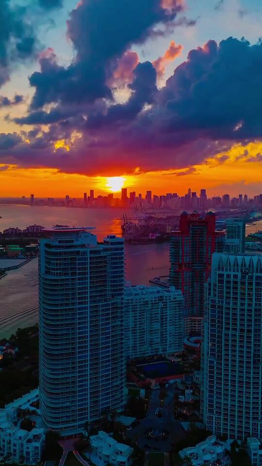 Come Witness the Magical Sunset in Miami, Where the Sky Tells Its Own ...