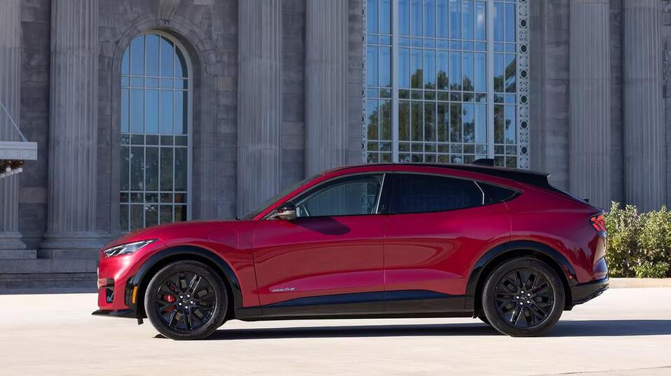 The Electric SUV That Checks All The Boxes For Everyday Driving - NewsBreak