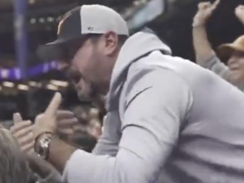 Texas Fan Embarrasses Himself in Postgame Altercation With Washington ...