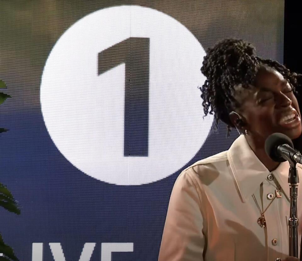 'Celebrity Traitors' Favorite Cat Burns Blazes with Kehlani's 'Folded ...