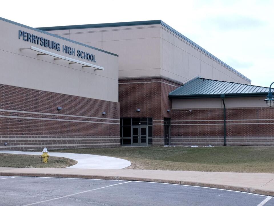 Alleged sightings of Perrysburg teacher at games frustrating ...