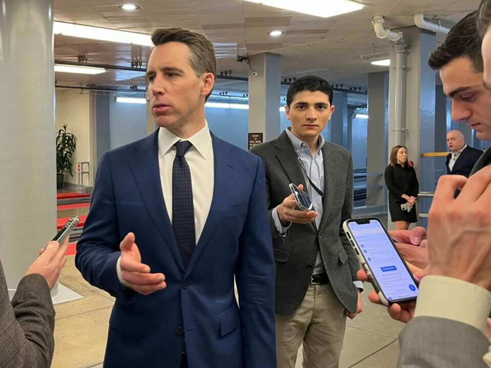 Secret Service agents abandoned Trump shooter’s roof, whistleblowers ...