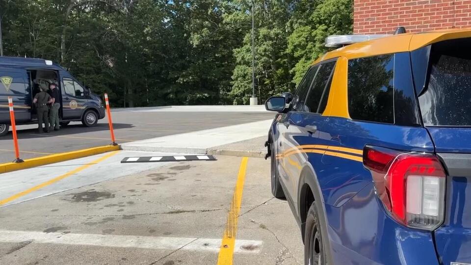 Turnpike toll booth worker reports bizarre driver before shooting ...