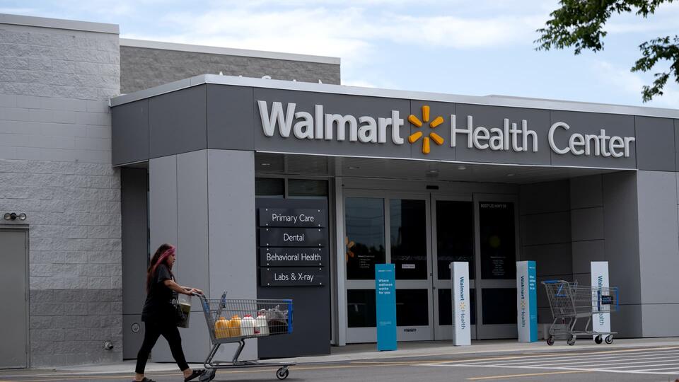 Why Walmart, Walgreens, CVS retail health clinic experiment is ...
