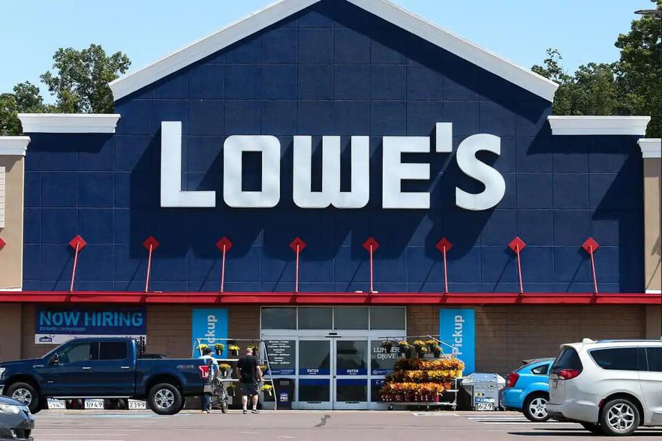 Lowe’s is selling a $6,000 tiny home ‘cottage’ with no extra cutting ...