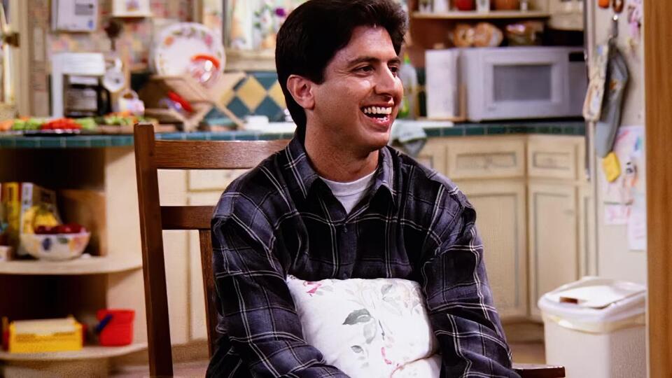 21 Years Later, Ray Romano Officially Reveals the Letter Muhammad Ali ...
