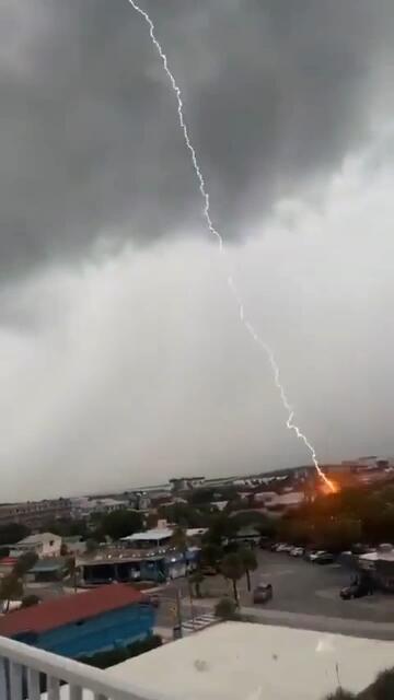 Caught Close Sick Lightning Strike On Video. Florida Is The ...