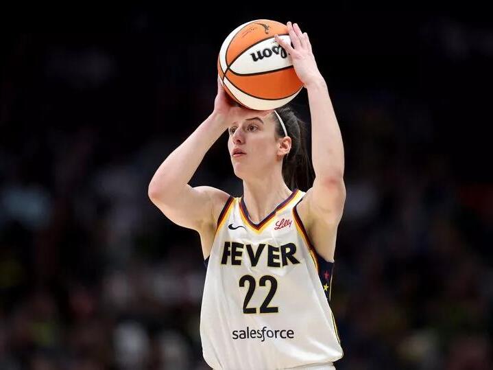 Diana Taurasi makes 'remarkable' Caitlin Clark claim after first WNBA meeting