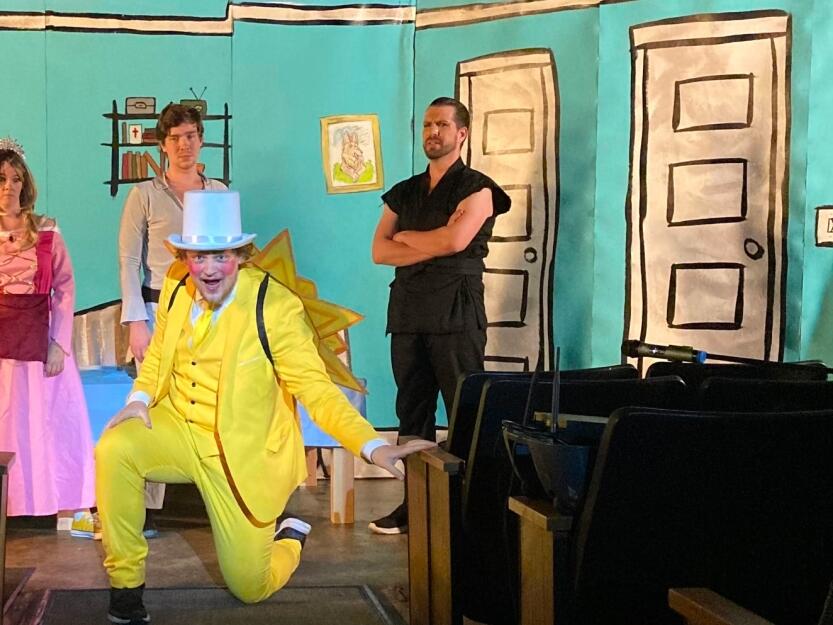 Review: IT'S ALWAYS SUNNY IN DAYTON at Detty Studios
