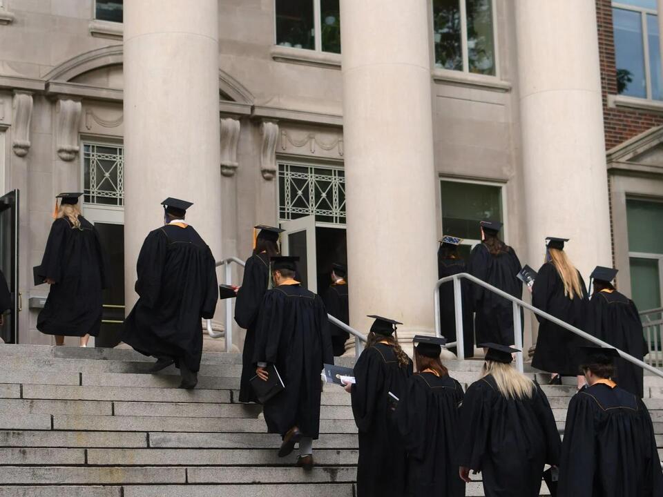 Entering Hovde Hall