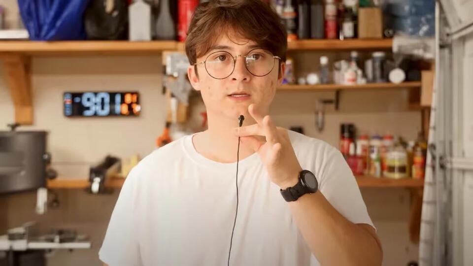 Michael Reeves returns from YouTube hiatus to “scam” people on Facebook ...