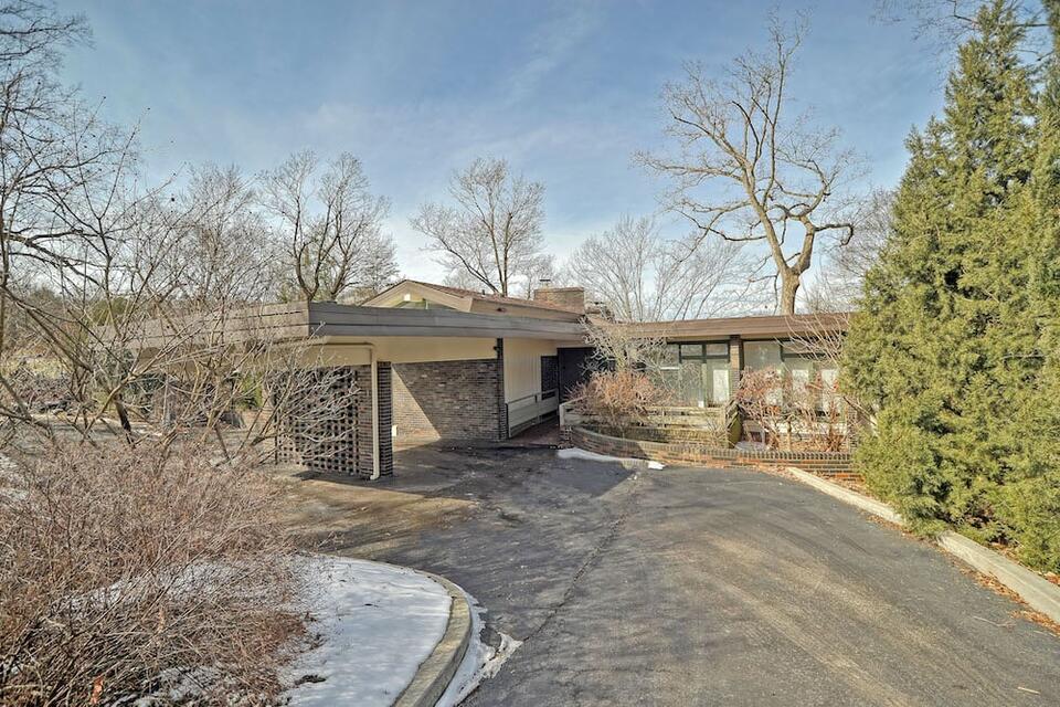 House of the Week: A Mid-Century Modern Masterpiece Designed by Tasso ...