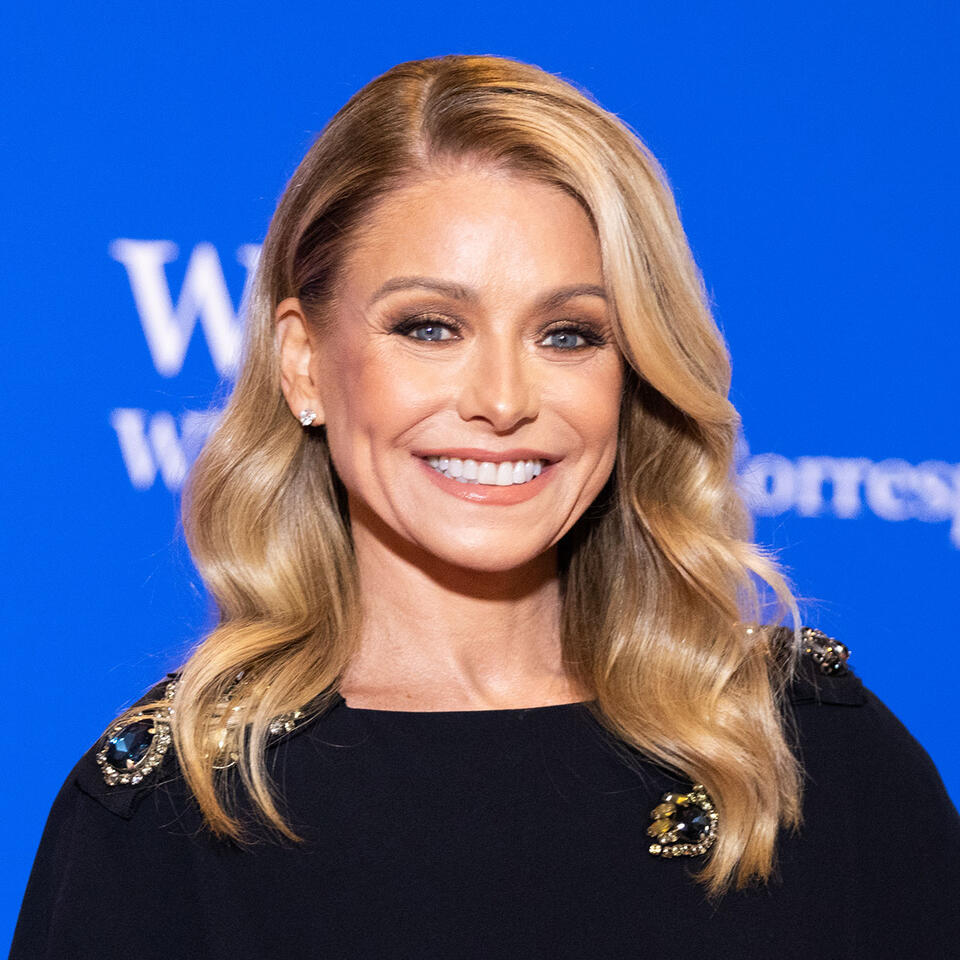 Here’s What Kelly Ripa Eats In A Day To Maintain Her Figure, According ...