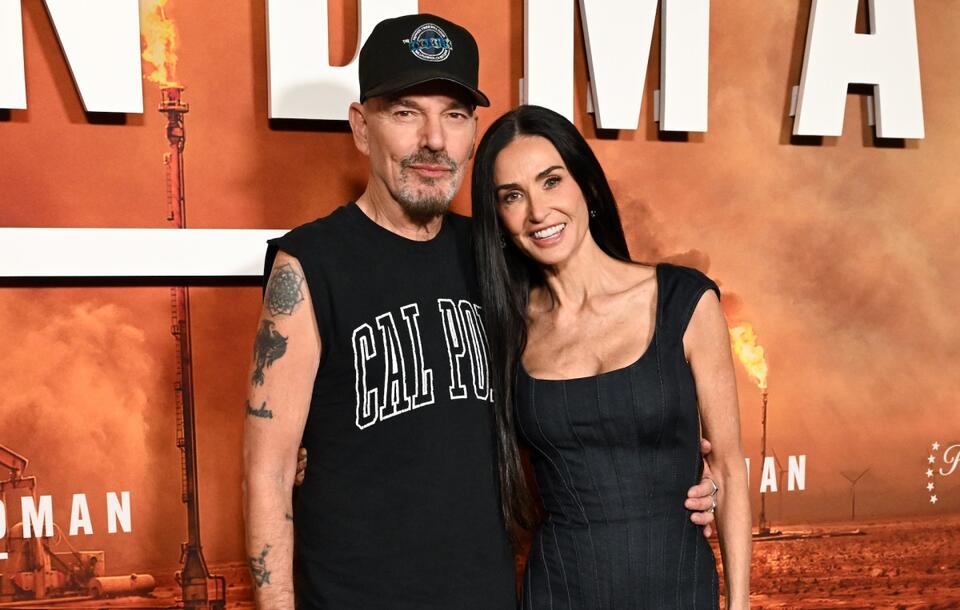 Demi Moore and Billy Bob Thornton Cuddle Up on the Red Carpet - NewsBreak