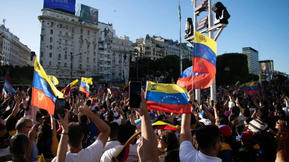 Venezuela turmoil grows: Expert says Americans can’t ignore oil - NewsBreak