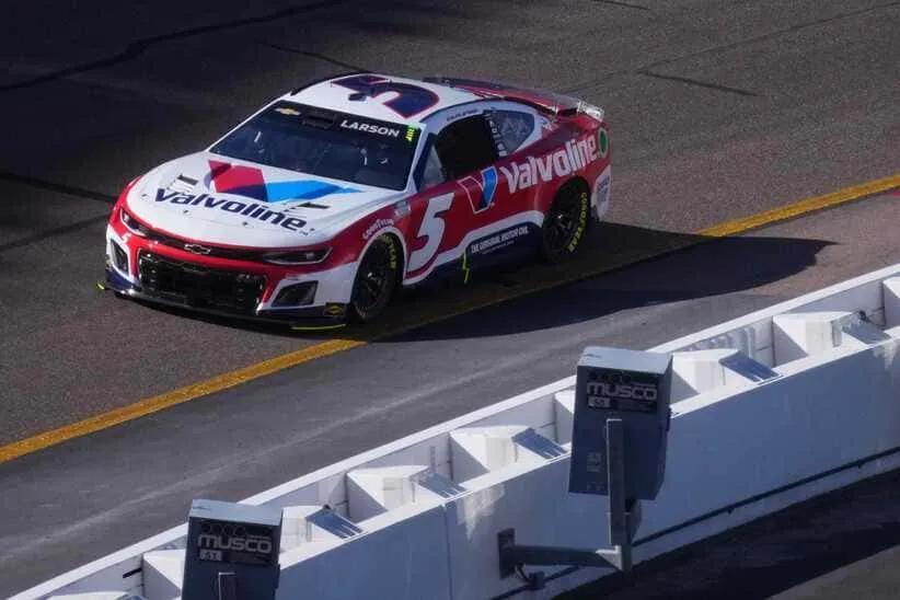 New Season, New Look: Defending Champ Larson Debuts Updated Valvoline ...