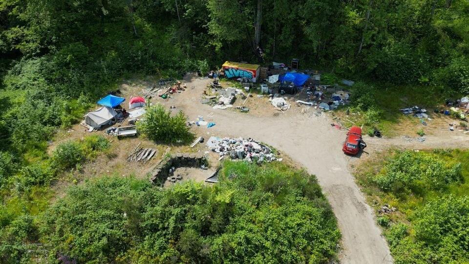 Man dies after shootout in notorious south Seattle homeless encampment ...