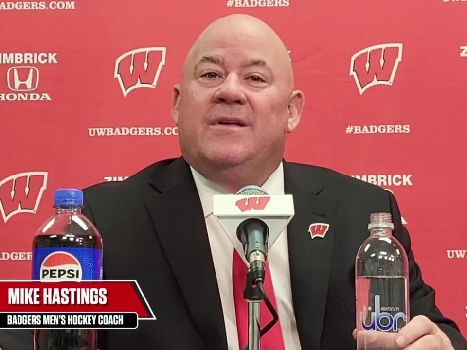 Wisconsin's Mike Hastings has ties to other coaches at Holiday Face-Off