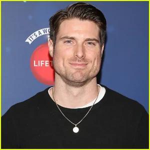 Hallmark's Marcus Rosner & Wife Ali Kroeker Welcome First Child ...