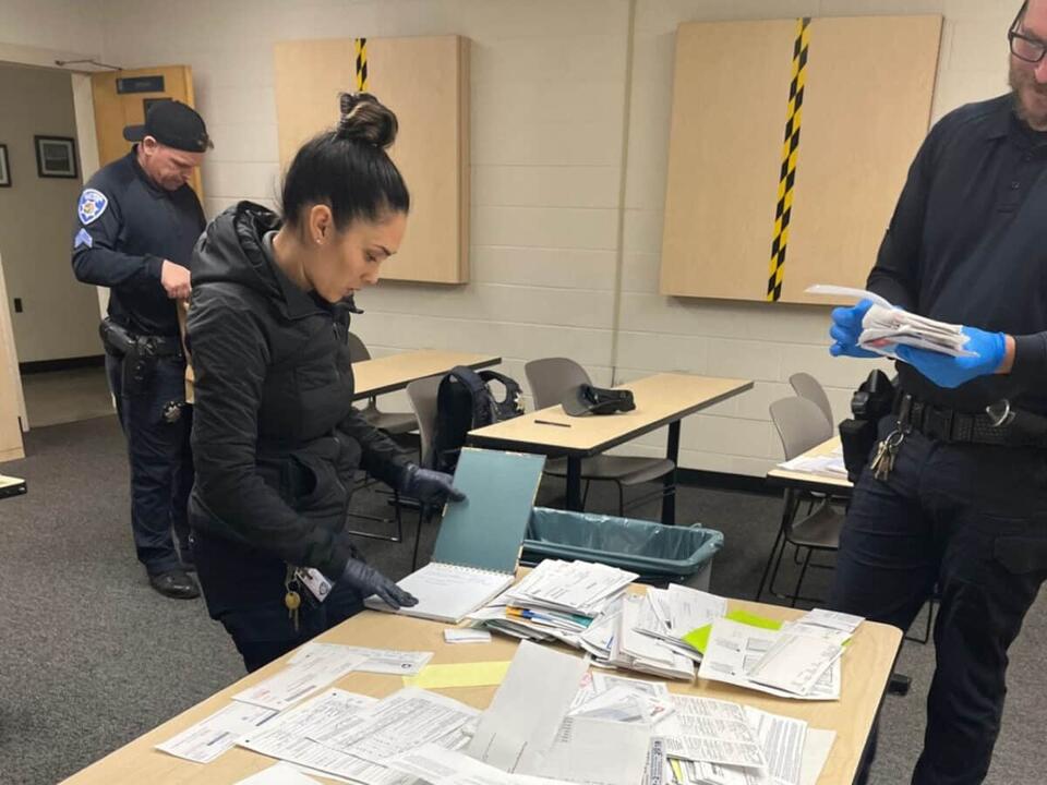 Credit Card Fraud Leads APD to Hundreds of Stolen Mail Pieces - NewsBreak
