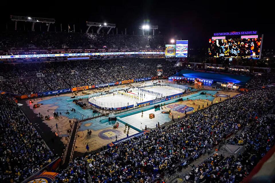 Tampa shows out for Stadium Series game at Raymond James Stadium ...
