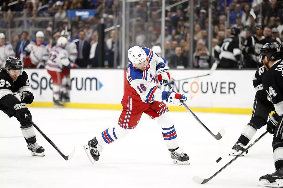 Artemi Panarin April 11 Preview vs. the Oilers - NewsBreak