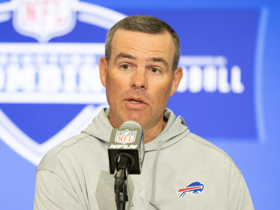 Grading the Chiefs, Bills trade: All the makings of the next Brett ...