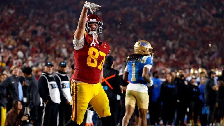 2025-26 college football bowl games: Confidence picks, pool predictions ...