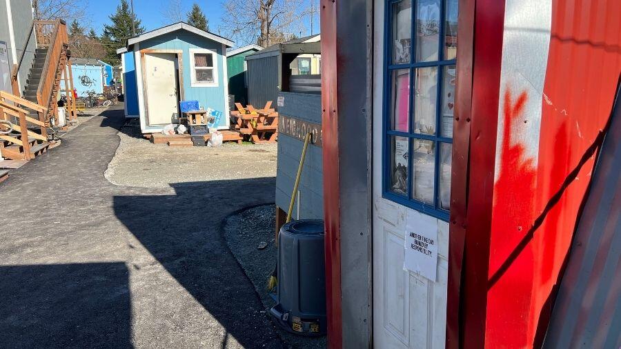 We Heart Seattle exposes alleged drug house in tiny home village. Is ...