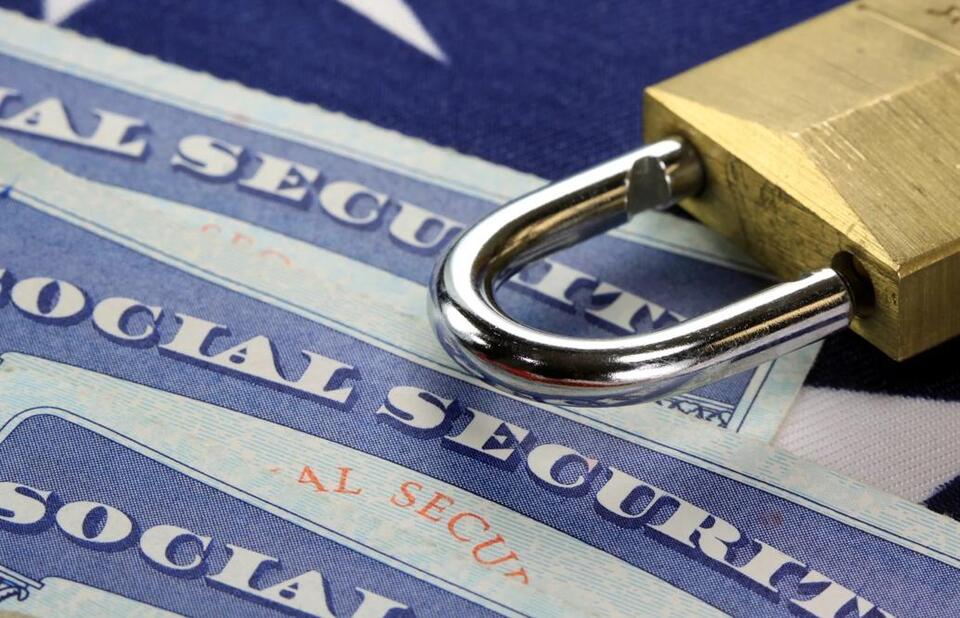 Changing Your Social Security Direct Deposit Is About to Get a Lot Faster — and Safer - NewsBreak