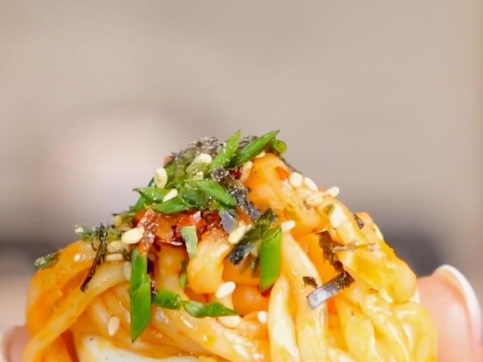 Around the World Egg Flight