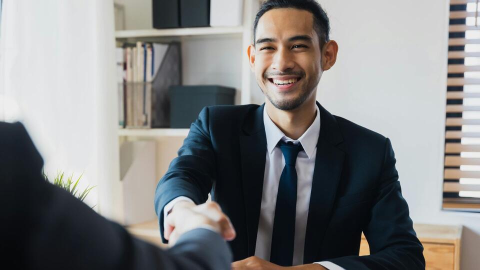 First Day On The Job: 20 Ways To Make A Good Impression At Work - NewsBreak