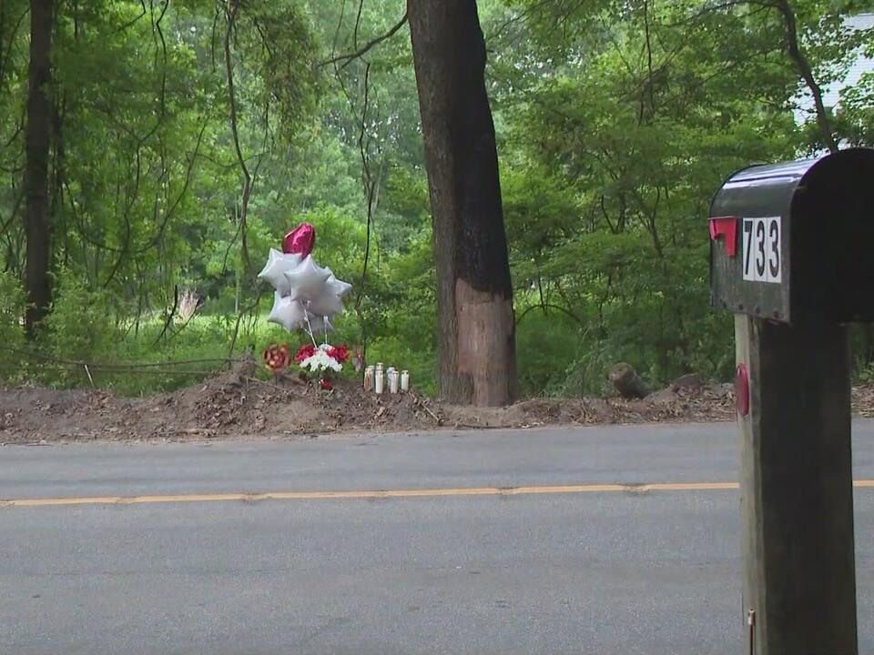 Wolcott crash leaves 18-year-old driver dead, 4 other teens hospitalized