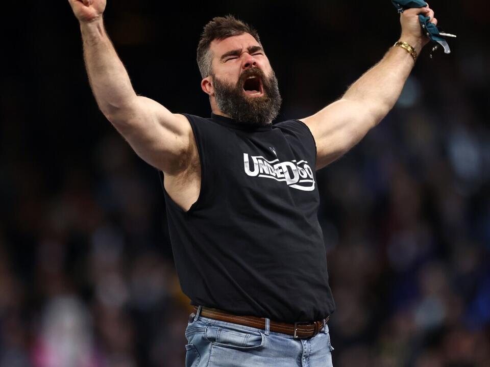 Jason Kelce, Lane Johnson step into the ring at WrestleMania XL in Philadelphia