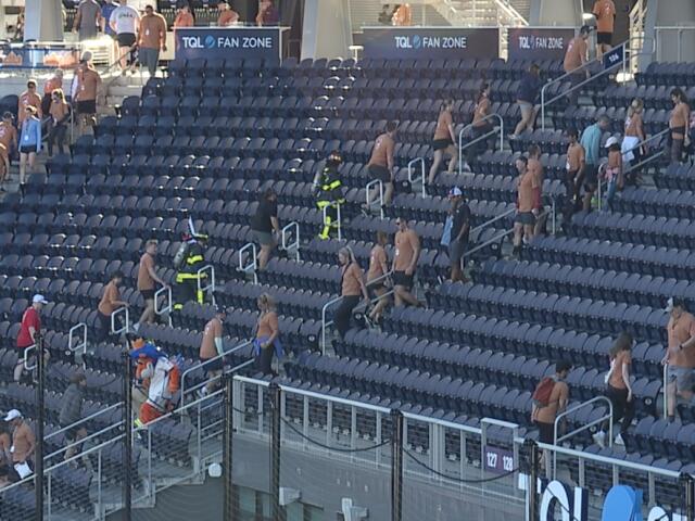 Hundreds climb 110 stories at annual stair climb in honor of lives lost ...