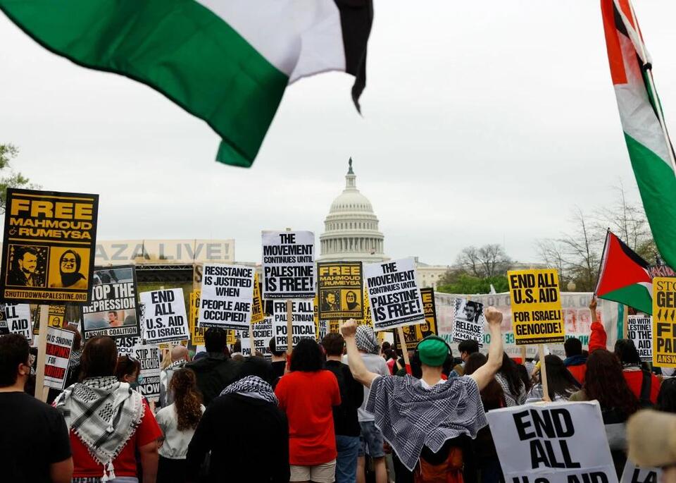 Poll: Israel's standing plummets among Democrats, fueling primaries on ...