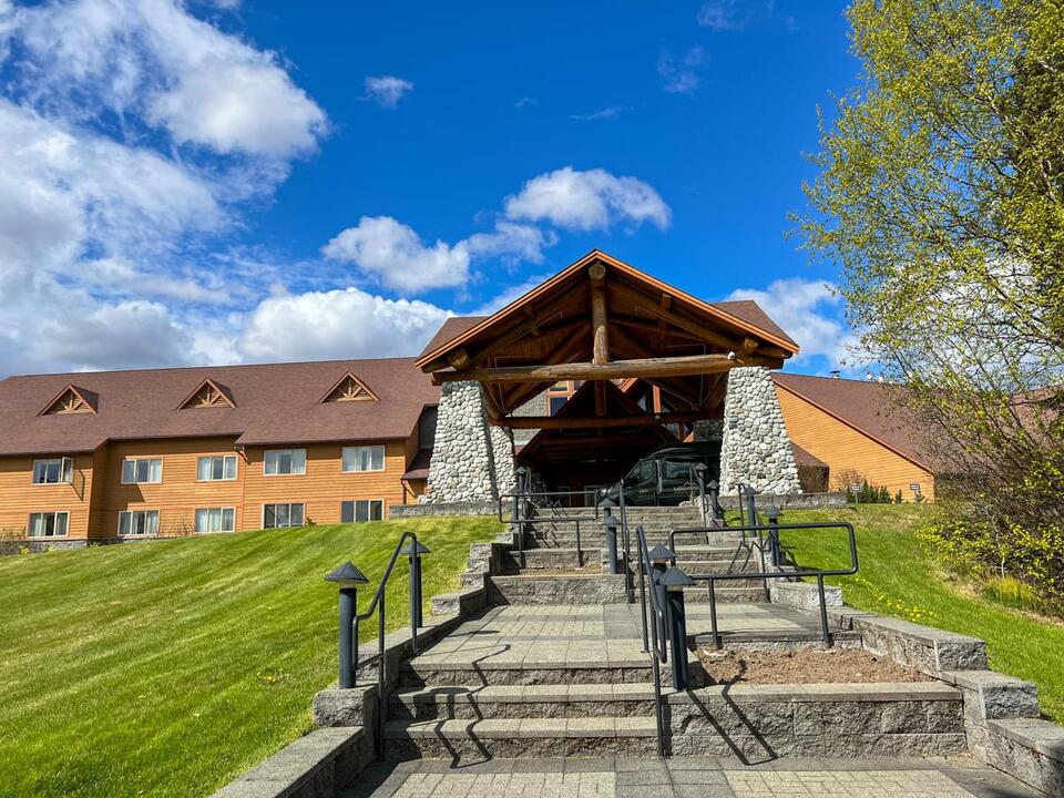Talkeetna Alaskan Lodge (Review & Hotel Activities)