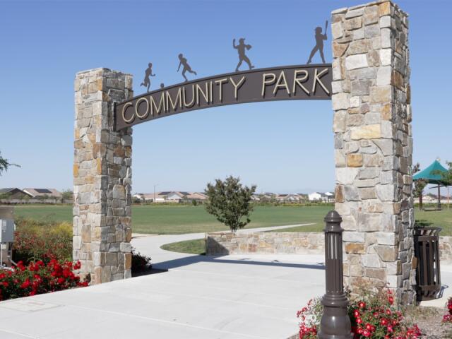 Public meeting meets public park: Shafter City Council to be held outside