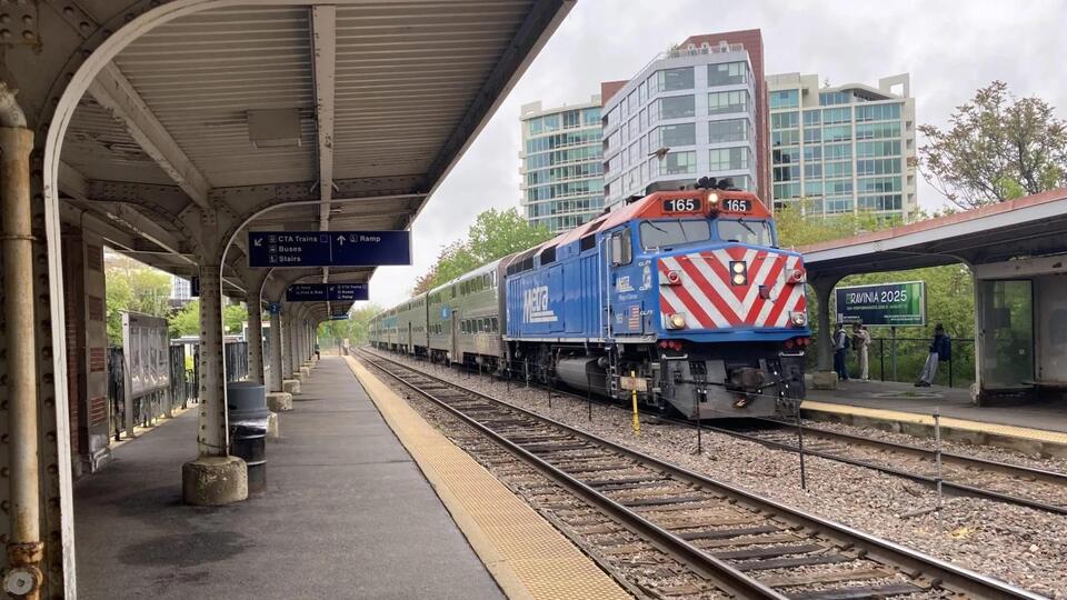 Metra hoping to avoid service cuts in 2026 - NewsBreak