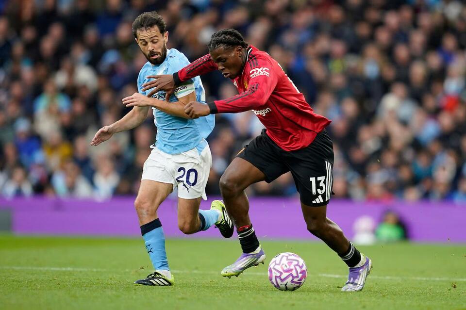 Where to watch Manchester United vs. Manchester City today for free ...