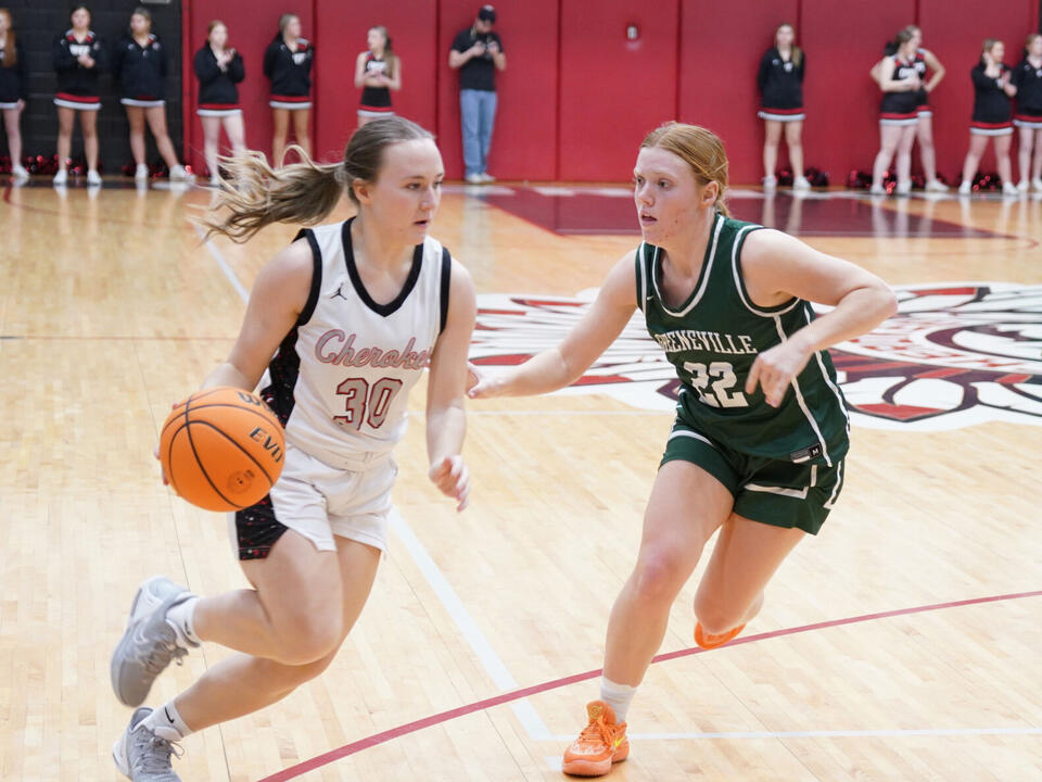 PHOTO GALLERY: Lady Devils cruise past Lady Chiefs