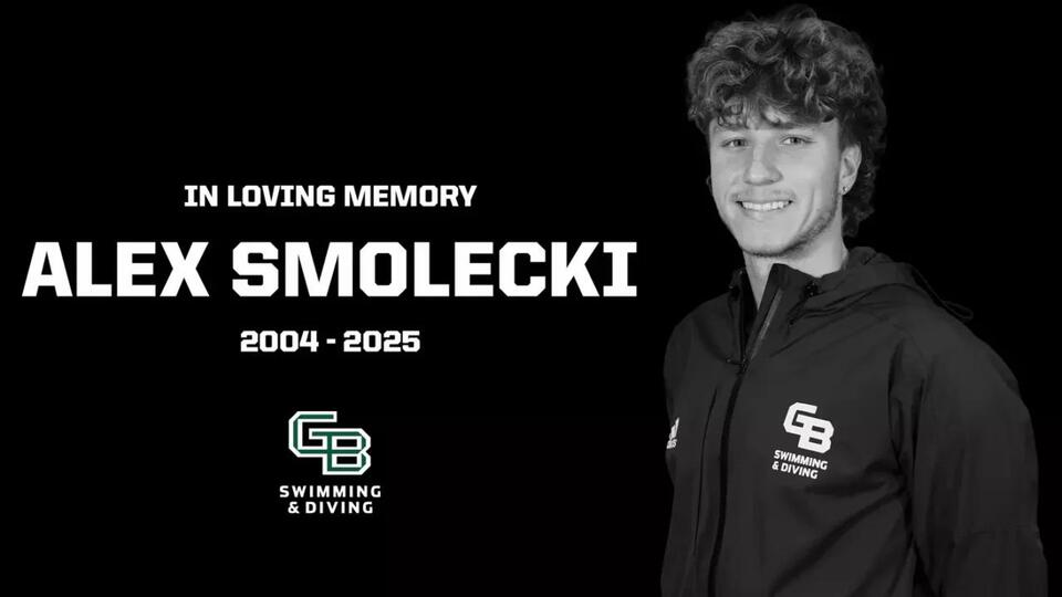 Wisconsin-Green Bay Swimmer Alex Smolecki Dies At 20 - NewsBreak