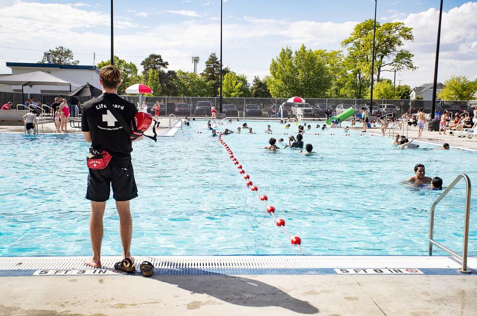 Lions Club to cover lifeguard certification for 10 Caldwell pool ...