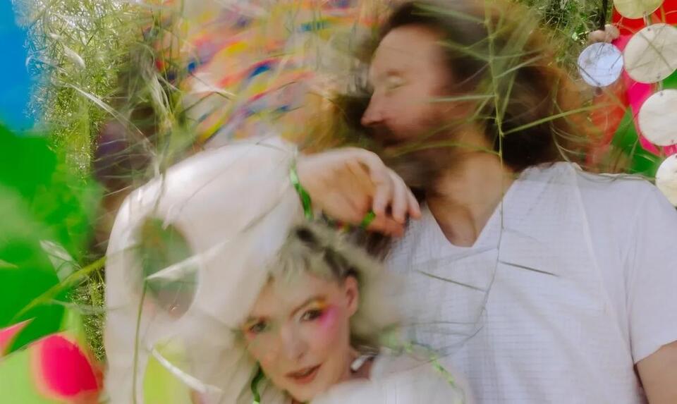Sylvan Esso Release First New Song in Three Years, “WDID”, Announce ...